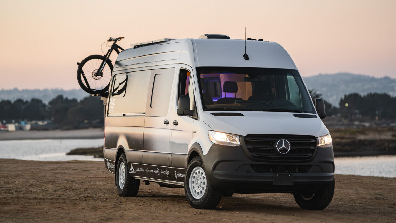 Vans - ExploreVanX